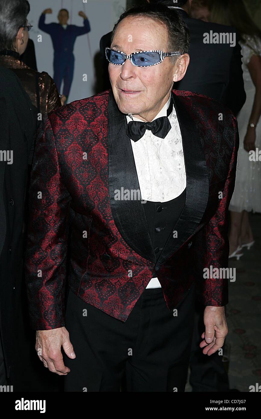 Sept. 30, 2004 - New York, New York, U.S. - K39725RM.90TH BIRTH DAY ...