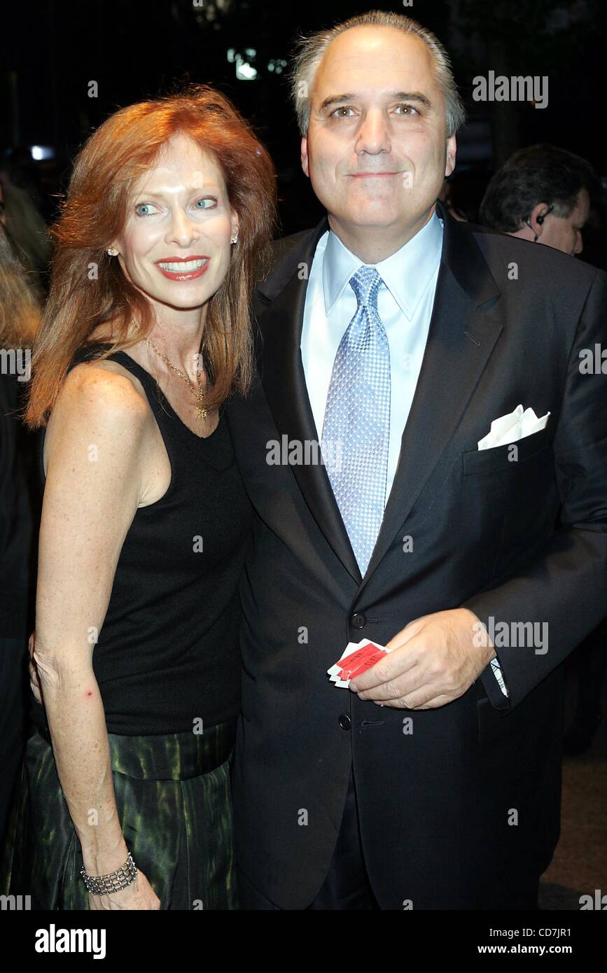 Oct. 1, 2004 - New York, New York, U.S. - K39748RM.THE PREMIERE OF GOING UPRIVER: THE LONG WAR ...