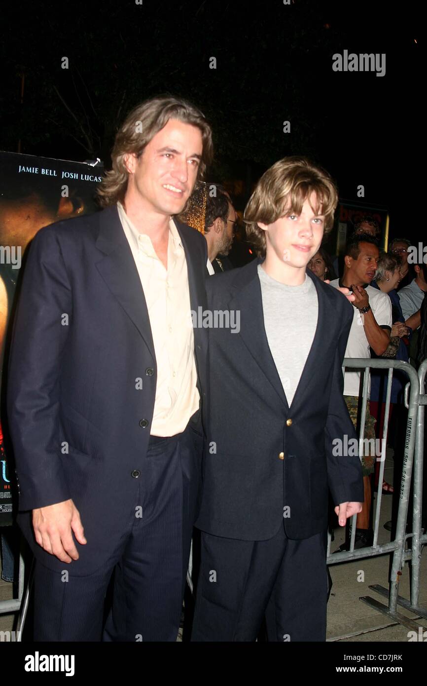 Oct. 2, 2004 - New York, New York, U.S. - K39753ML.THE 42ND NEW YORK ...