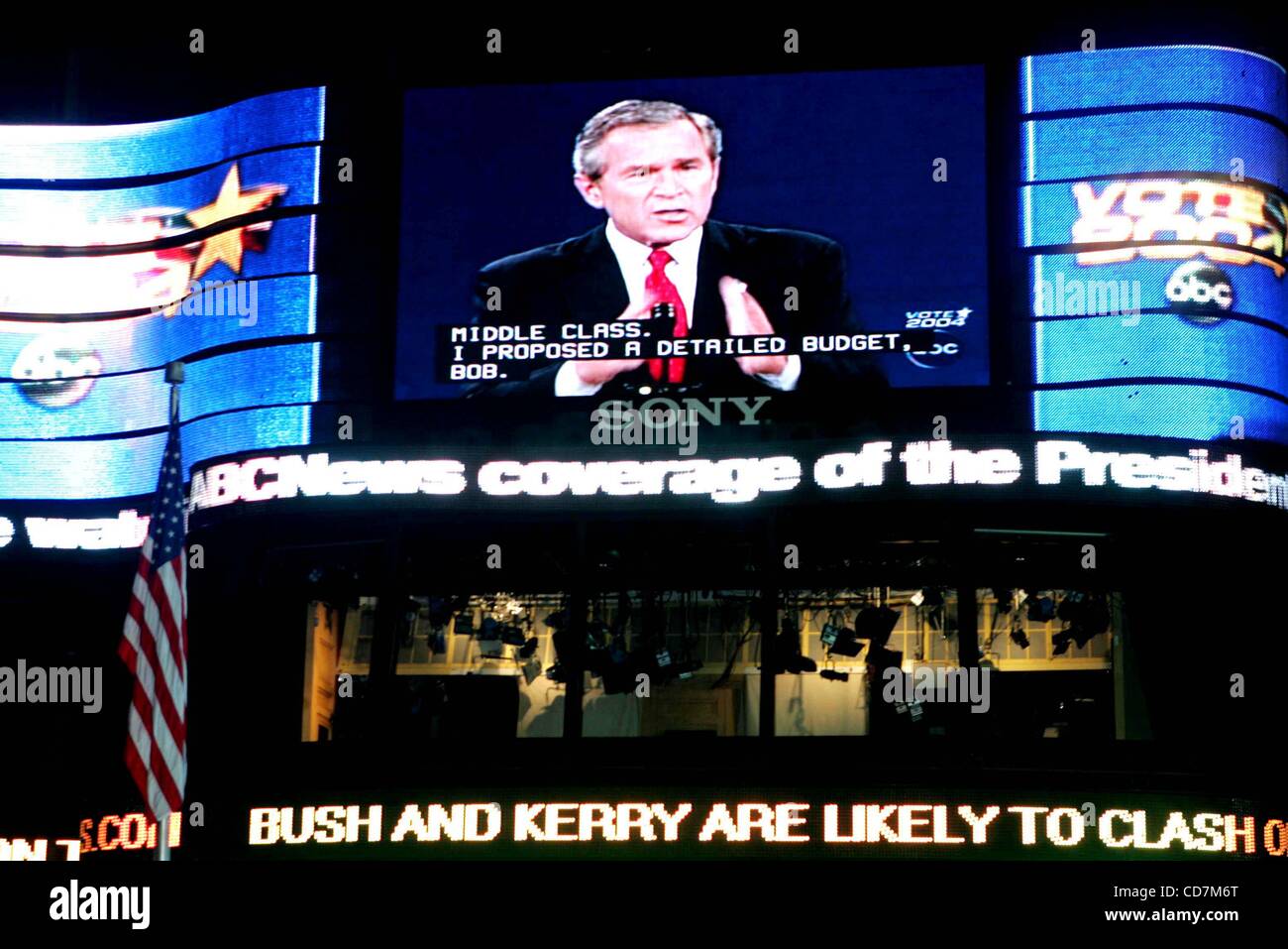 Oct. 14, 2004 - New York, New York, U.S. - K39868RM.PRESIDENTIAL DEBATE ...