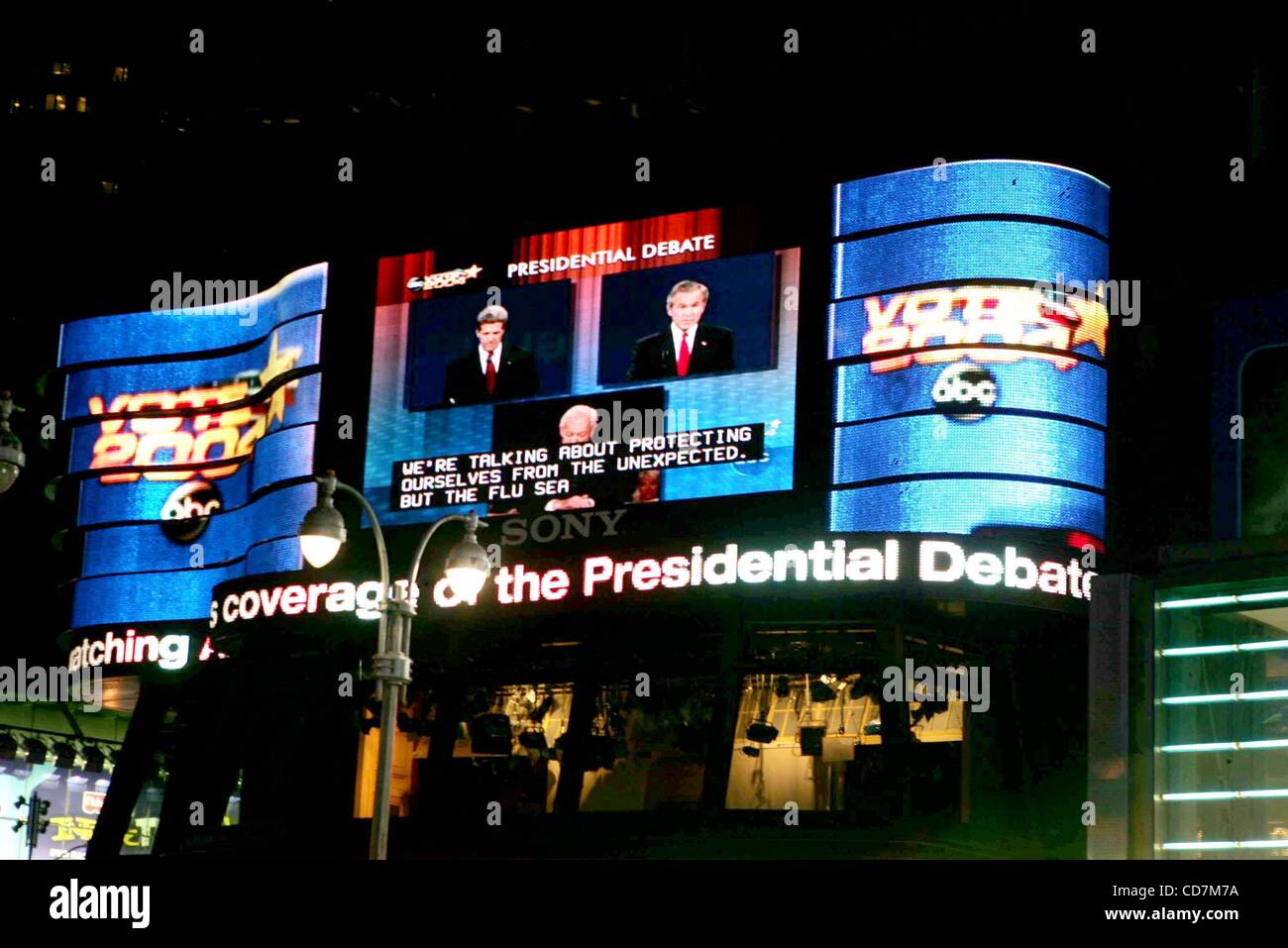 Oct. 14, 2004 - New York, New York, U.S. - K39868RM.PRESIDENTIAL DEBATE ...