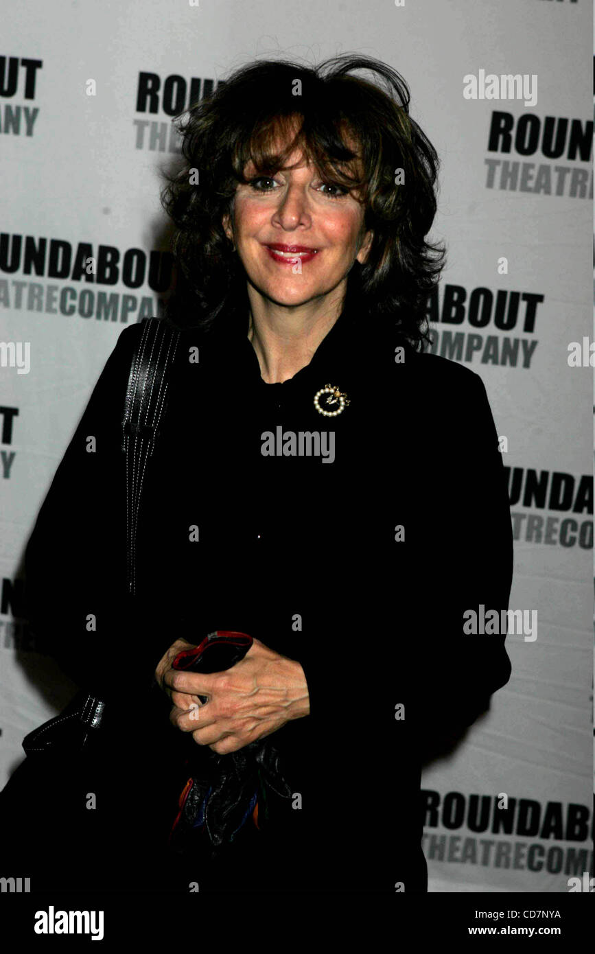 Oct. 29, 2004 - New York, New York, U.S. - K40179RM.OPENING NIGHT OF ...