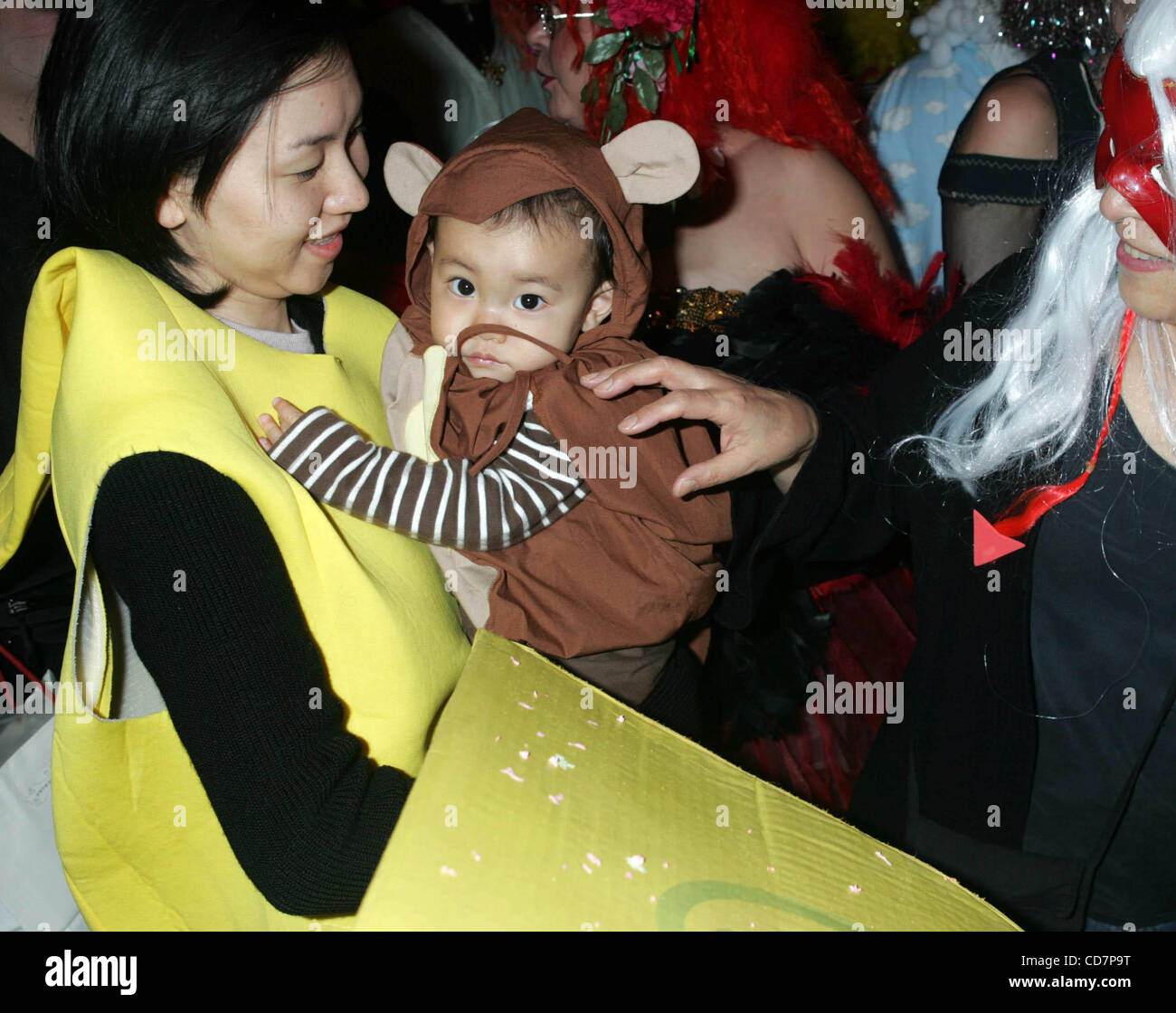 Nov. 1, 2004 - New York, New York, U.S. - K40196RM.GREENWICH VILLAGE ...