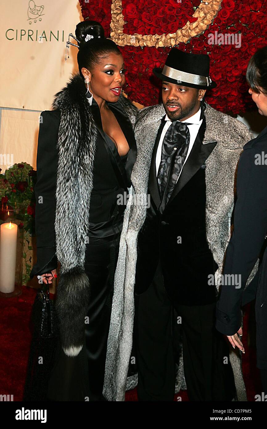 Nov. 4, 2004 - New York, New York, U.S. - K40267RM.SEAN P. DIDDY COMBS ...