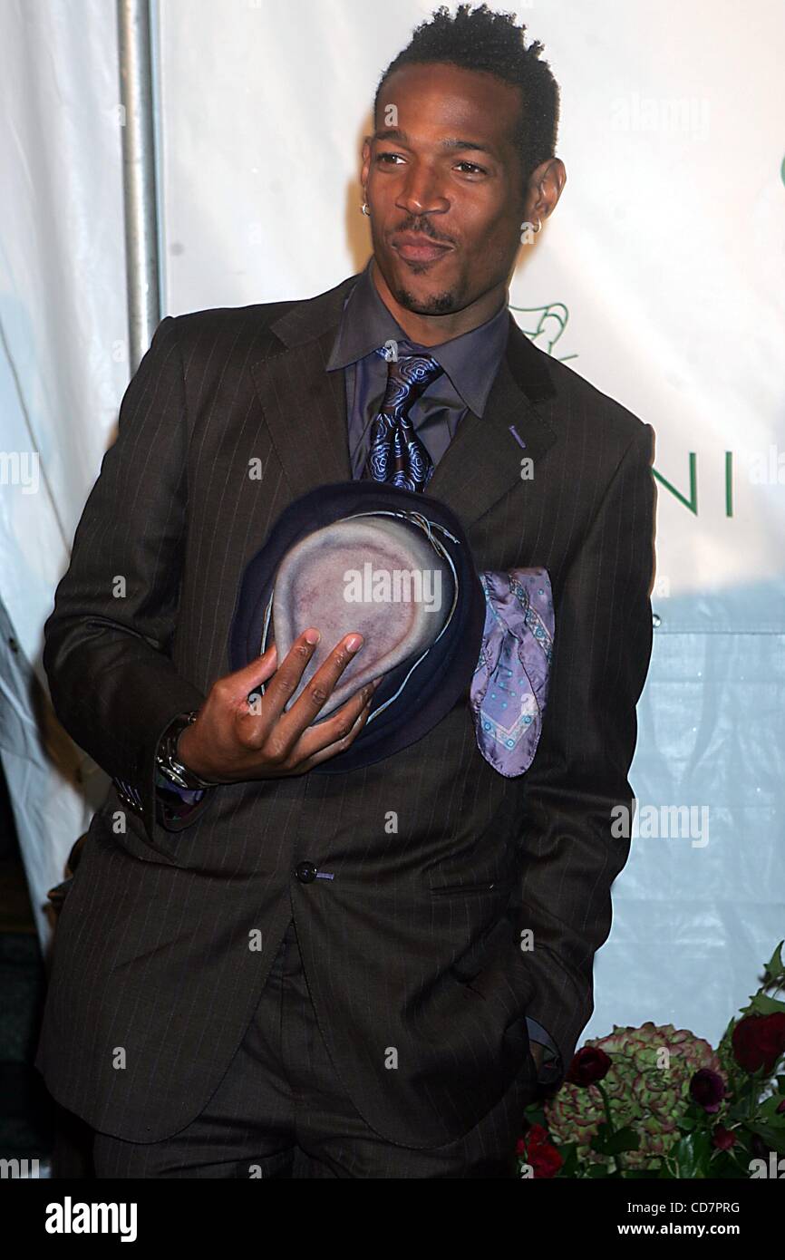 Nov. 4, 2004 - New York, New York, U.S. - K40267RM.SEAN P. DIDDY COMBS ...