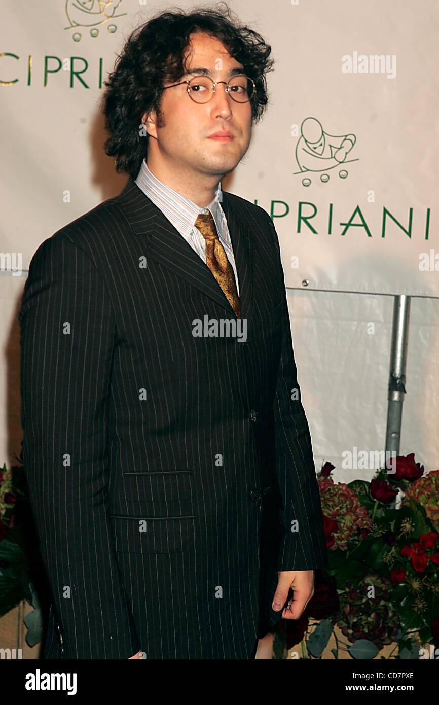 Nov. 4, 2004 - New York, New York, U.S. - K40267RM.SEAN P. DIDDY COMBS ...