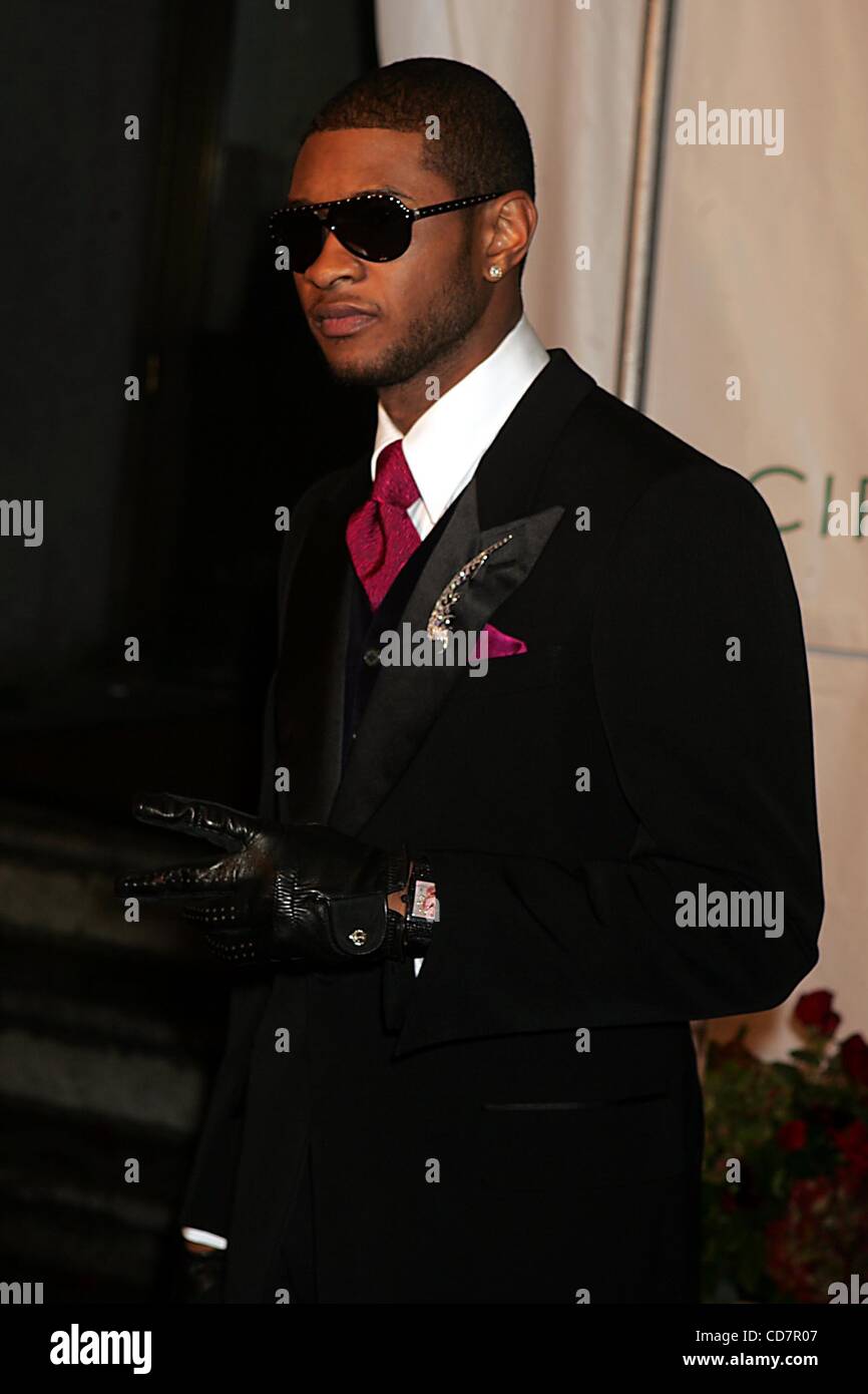 Nov. 4, 2004 - New York, New York, U.S. - K40267RM.SEAN P. DIDDY COMBS ...