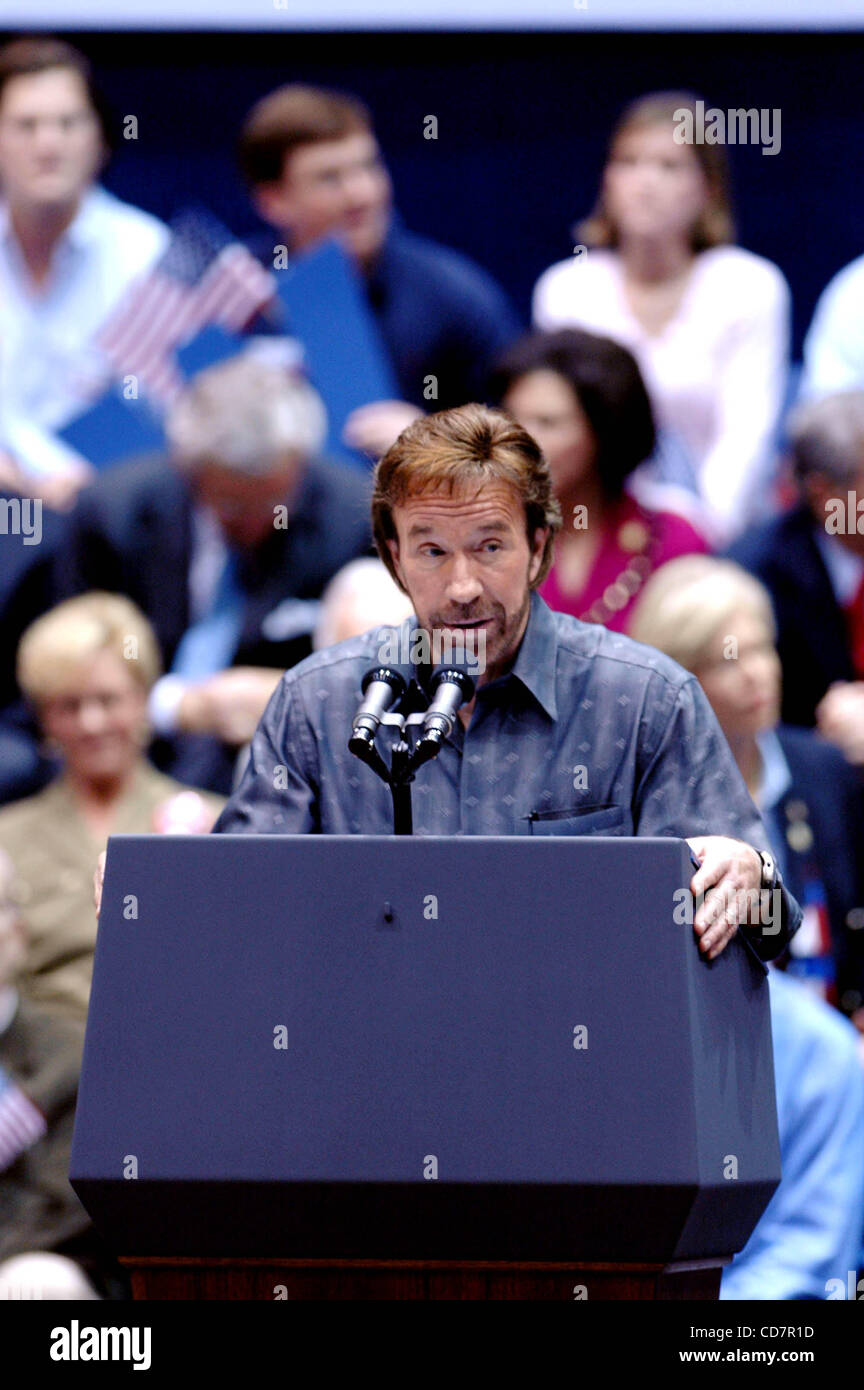 Nov. 4, 2004 - Texas, U.S. - K40228JN .President George W. Bush's Rally ...