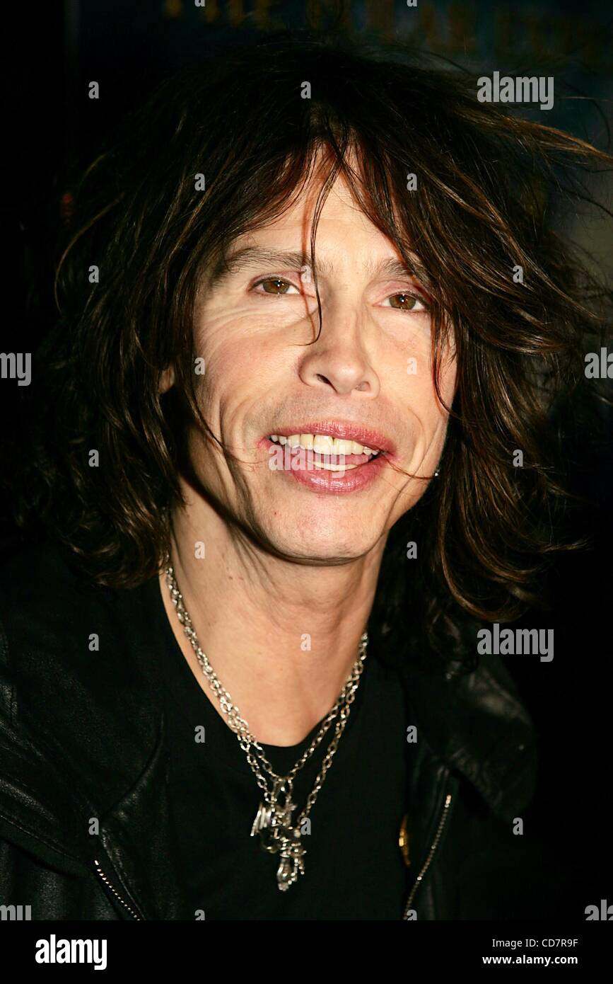 Nov. 8, 2004 - New York, New York, U.S. - K39932RM.NY PREMIERE OF ''THE ...