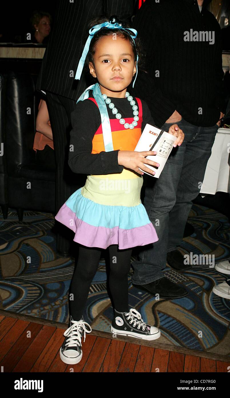 Eva dash hi-res stock photography and images - Alamy