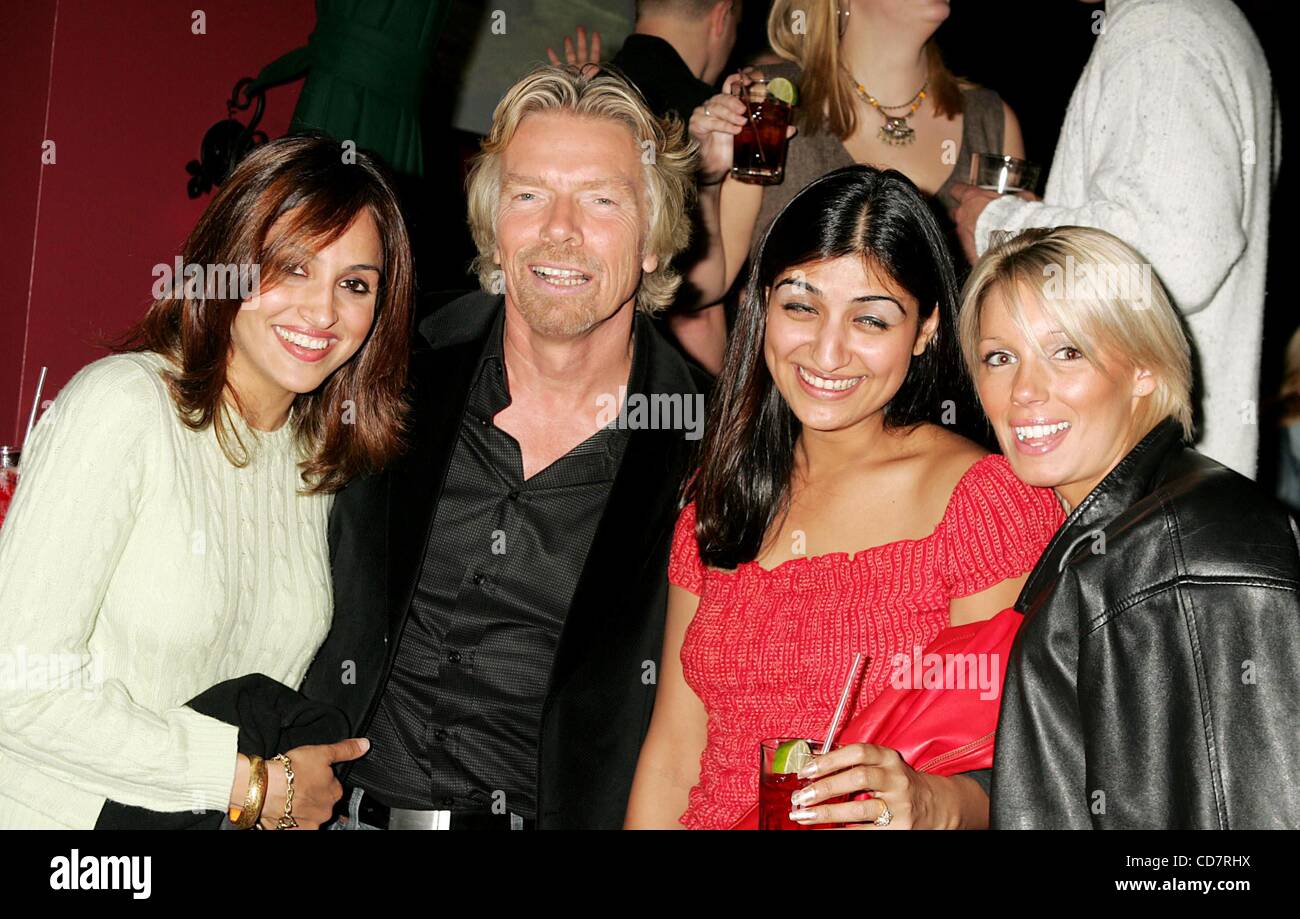 Nov. 9, 2004 - New York, New York, U.S. - K40292RM.VIEWING PARTY FOR ...