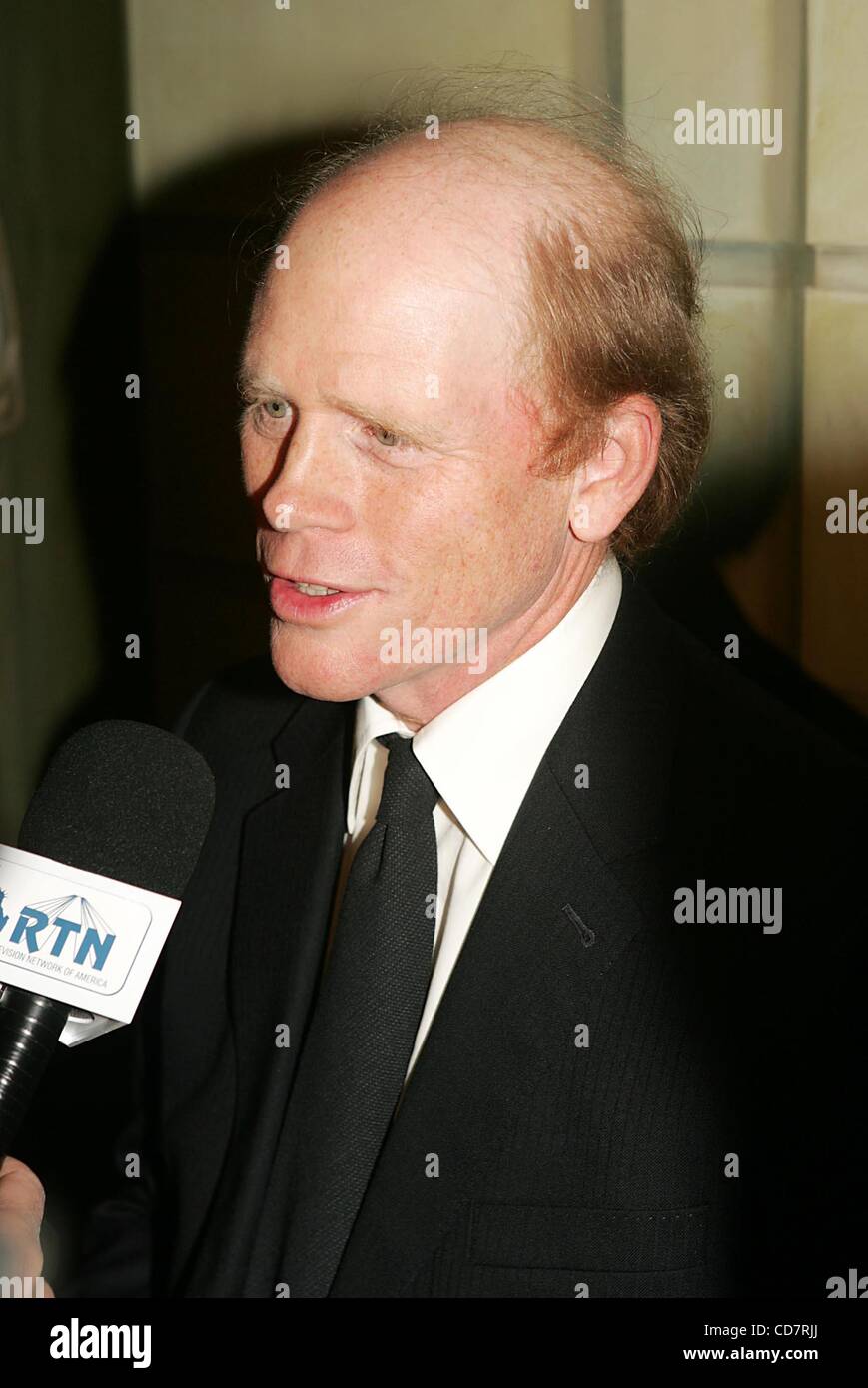 Ron howard 2004 hi-res stock photography and images - Alamy
