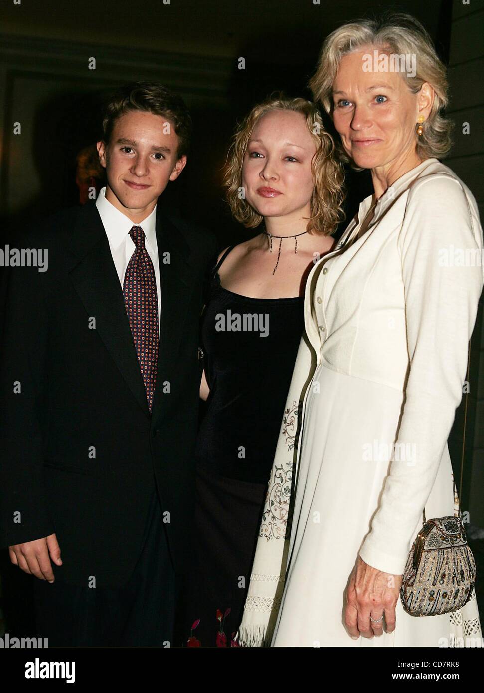 Nov. 9, 2004 - New York, New York, U.S. - K39931RM.STELLA BY STARLIGHT ...