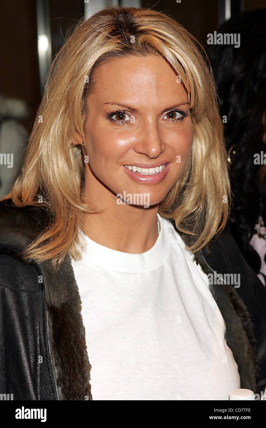 Nov. 15, 2004 - New York, New York, U.S. - K40390RM.DEPARTURE FROM THE ...