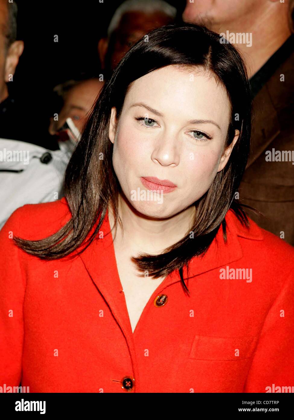 Nov. 18, 2004 - New York, New York, U.S. - K40452RM.CELEBRITIES LEAVING ...