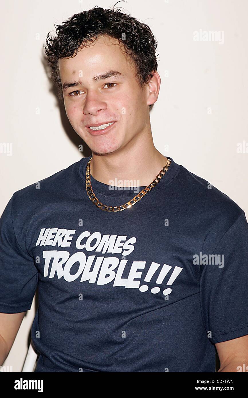 Nov. 19, 2004 - New York, New York, U.S. - K40490RM.2004 BIG APPLE ...