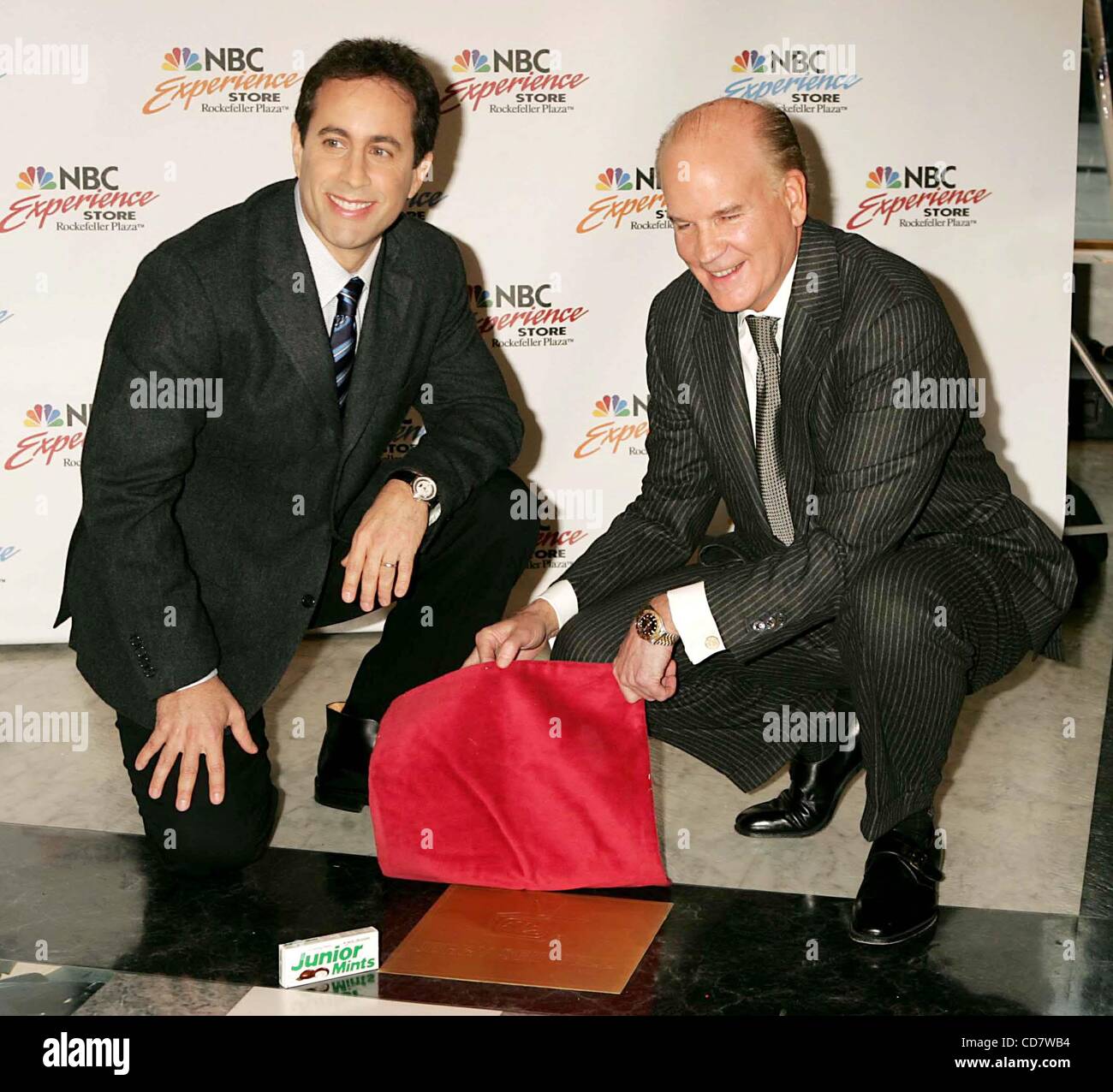 Nov. 22, 2004 - New York, New York, U.S. - K40504RM.JERRY SEINFELD ...