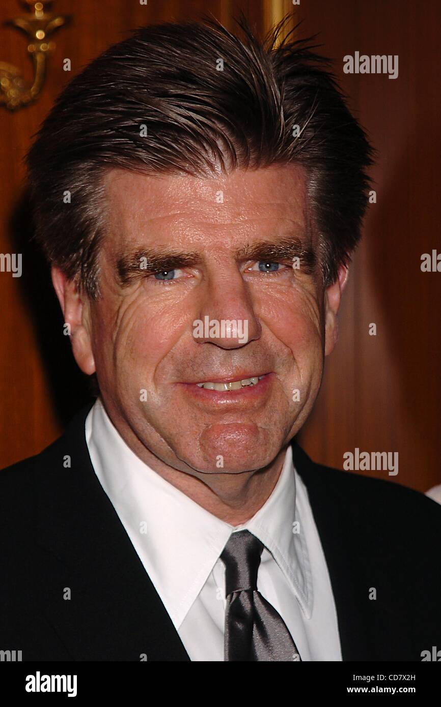 Nov. 30, 2004 - New York, New York, U.S. - K40612JKRON.(AMFAR) AMERICAN ...