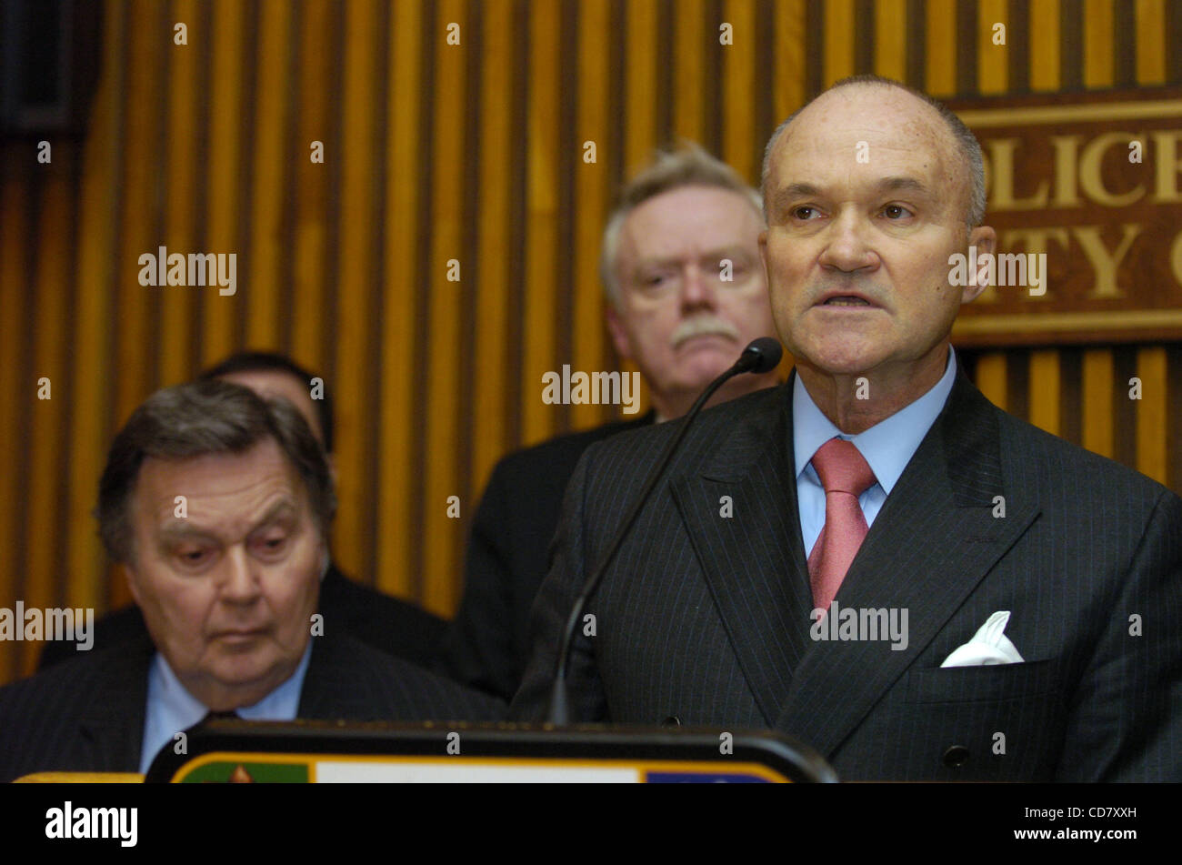 Police Commissioner Raymond W. Kelly (L) and Queens District Attorney ...