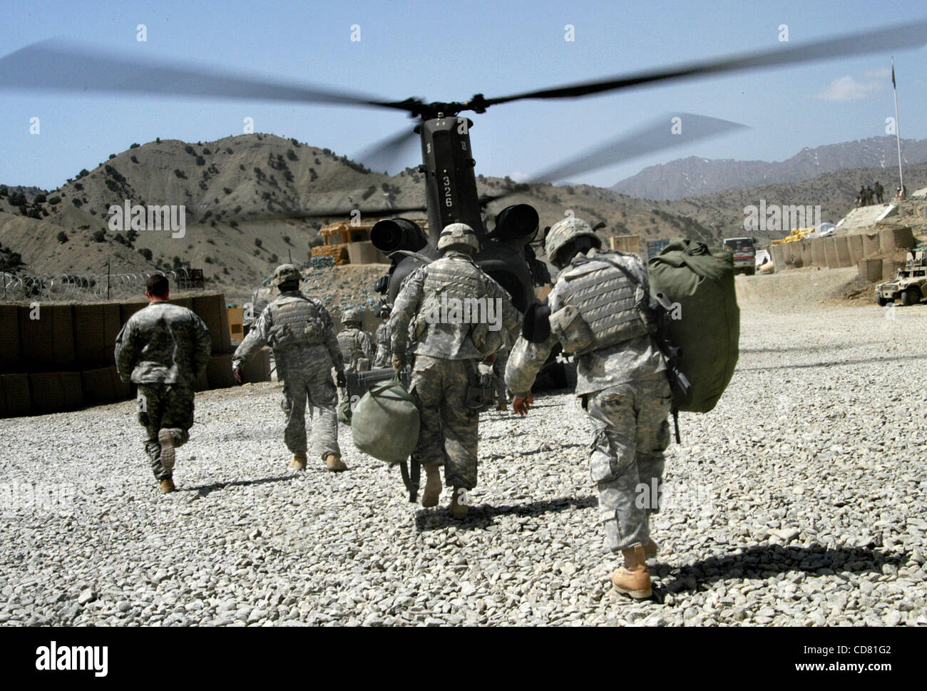 Fob airborne hi-res stock photography and images - Alamy