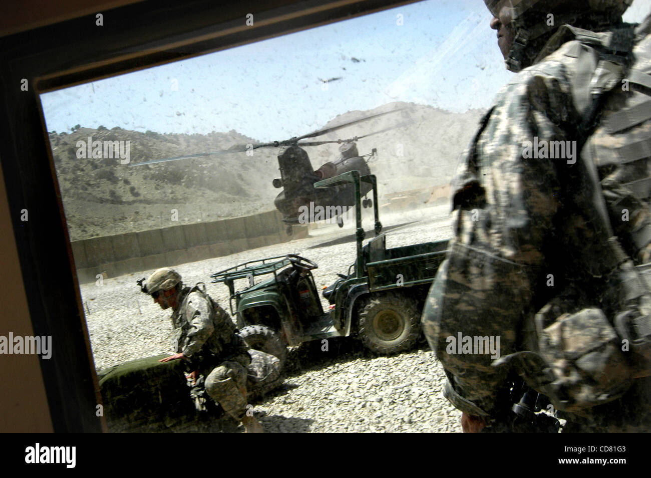 Mar 27, 2008 - FOB Wilderness, Paktya Province, Afghanistan - A US Army ...