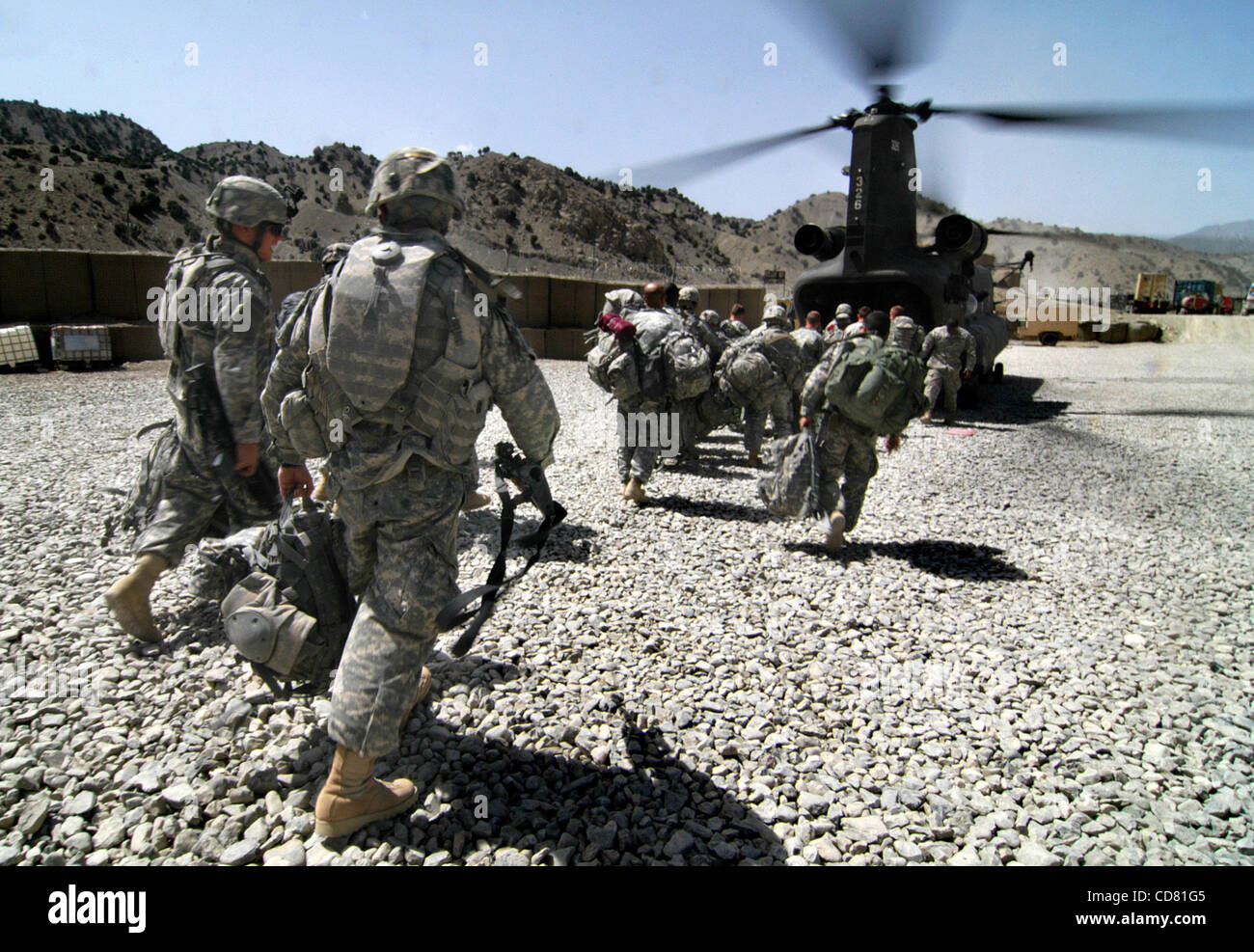 Fob airborne hi-res stock photography and images - Alamy