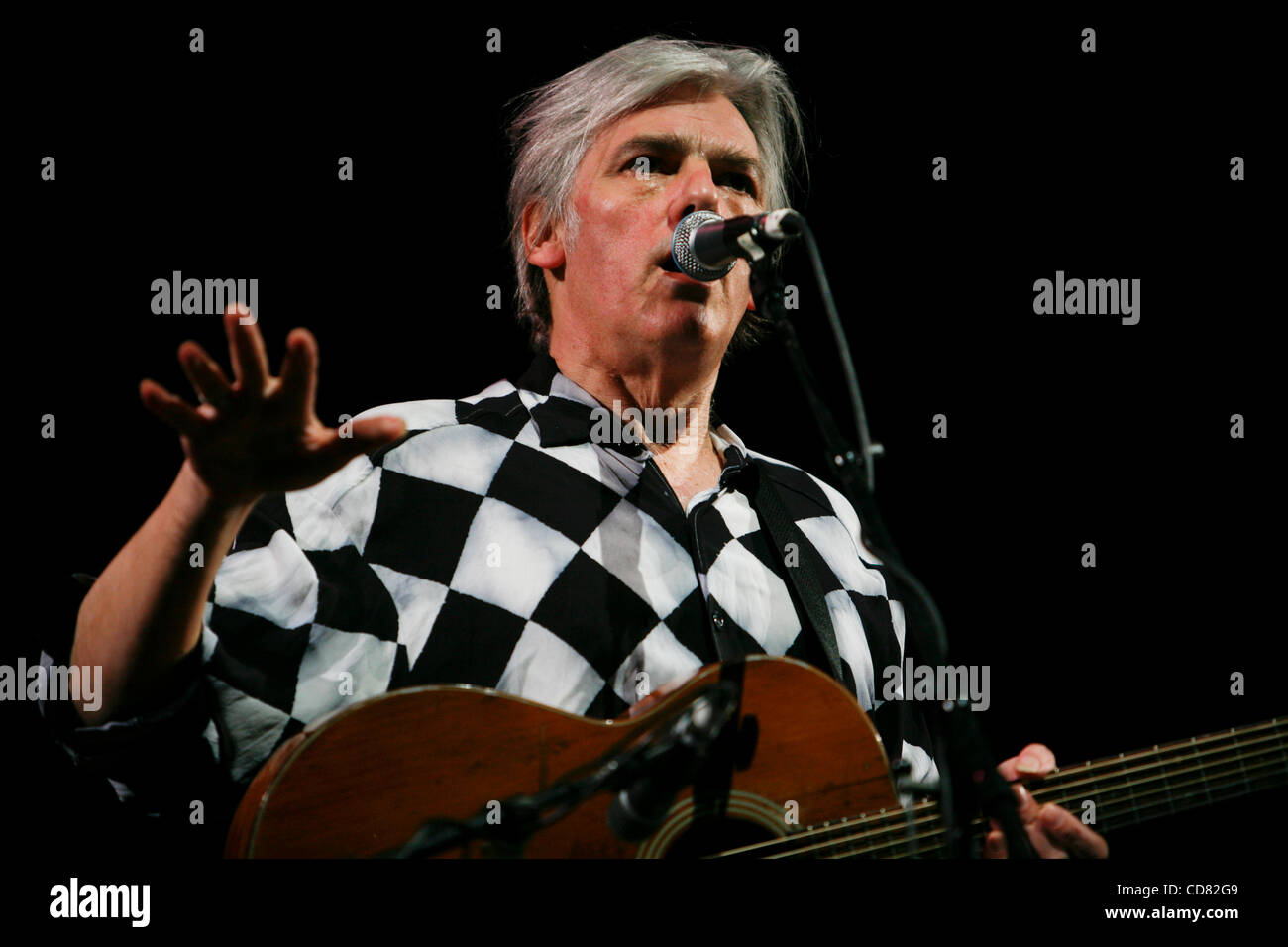 Robyn hitchcock hi-res stock photography and images - Alamy