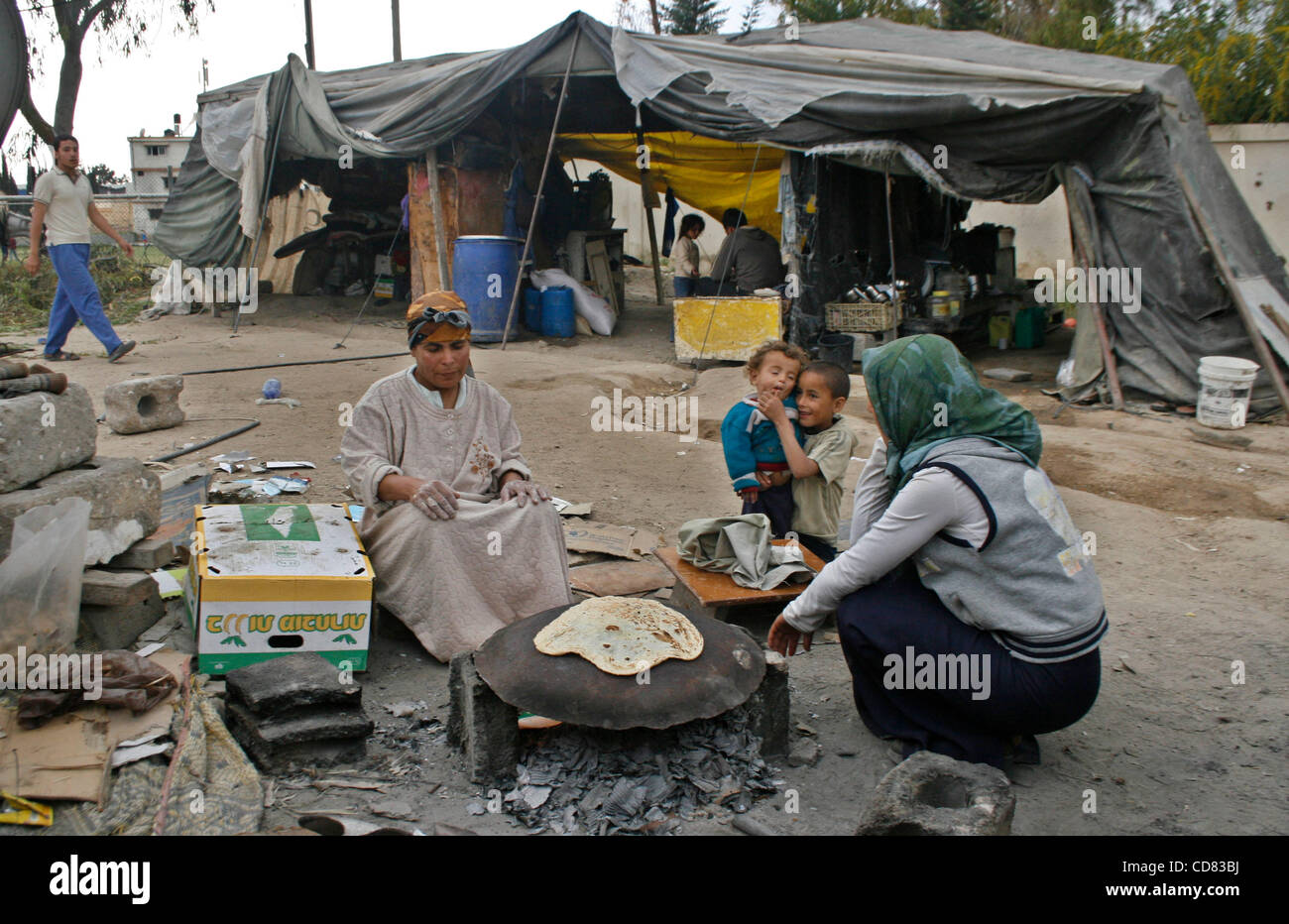 Apr 20, 2008 - Gaza City, Gaza Strip - Um Amin, Akram Abo Chaoich's ...
