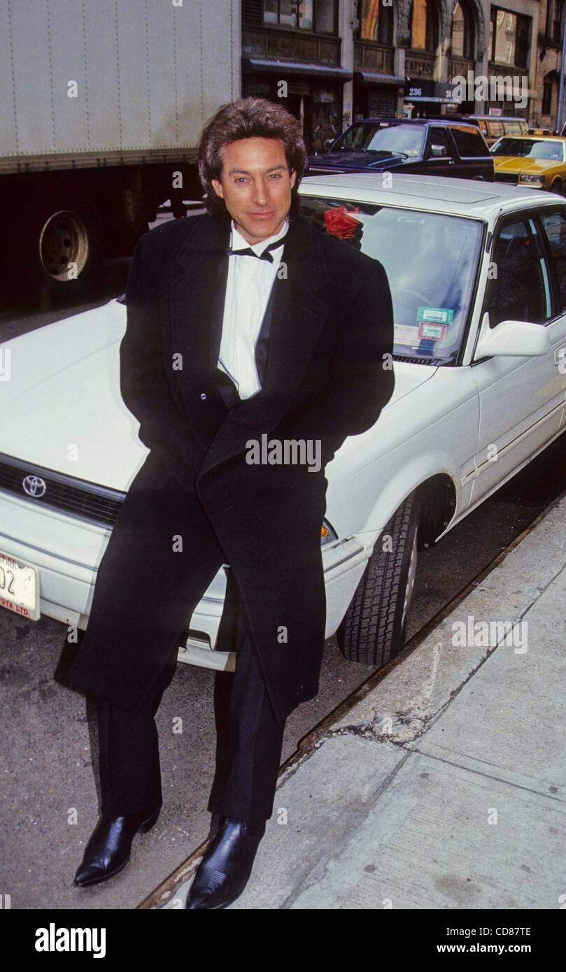 Drake hogestyn hi-res stock photography and images - Alamy