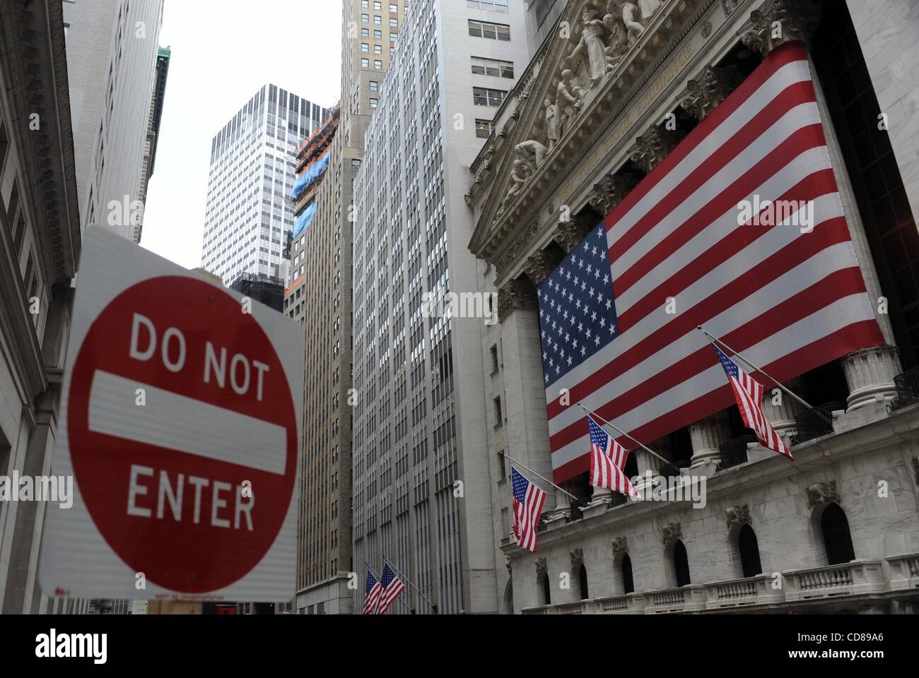 Financial crisis 2008 wall street hi-res stock photography and images ...