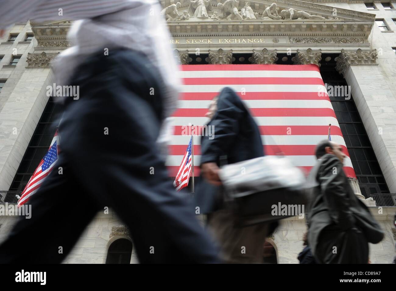 Financial crisis 2008 wall street hi-res stock photography and images ...