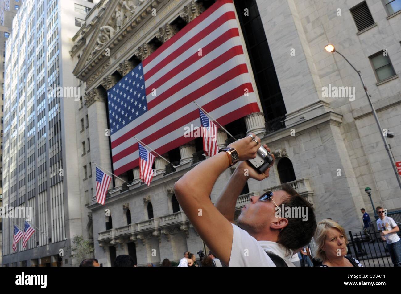 Oct 10, 2008 - Manhattan, New York, USA - Visitors take photos outside ...