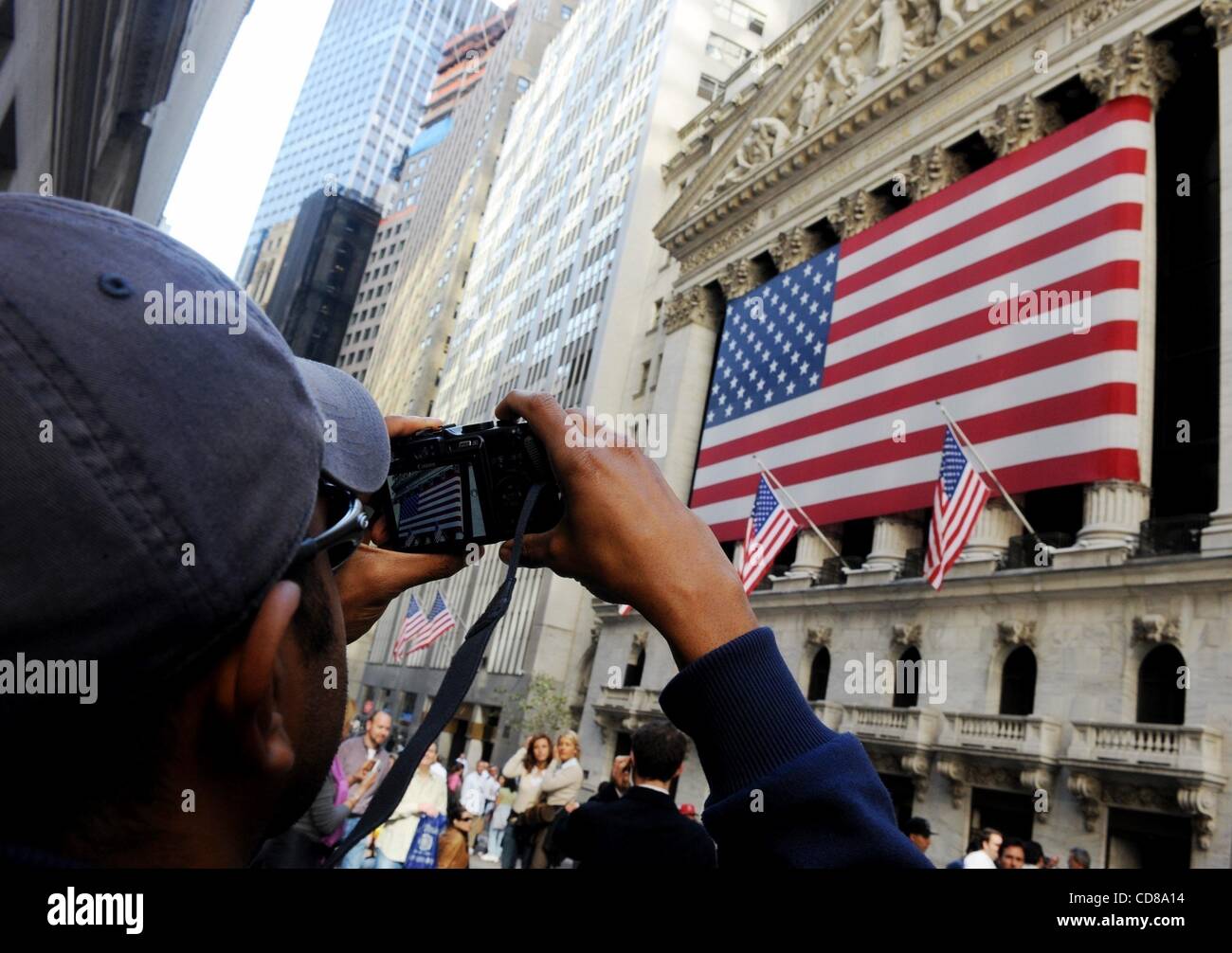 Oct 10, 2008 - Manhattan, New York, USA - Visitors take photos outside ...