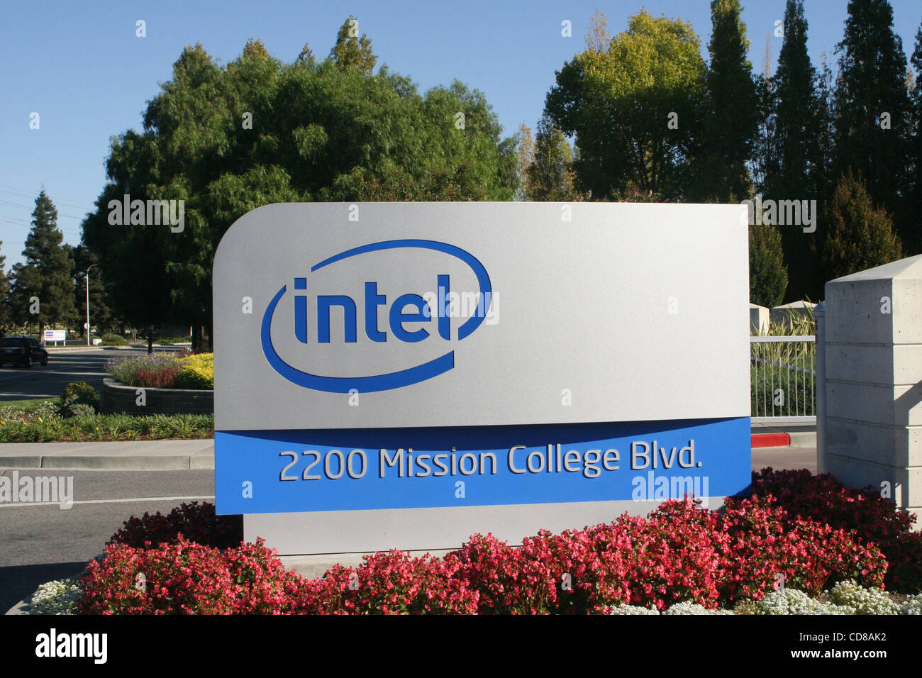 Robert noyce building hi-res stock photography and images - Alamy