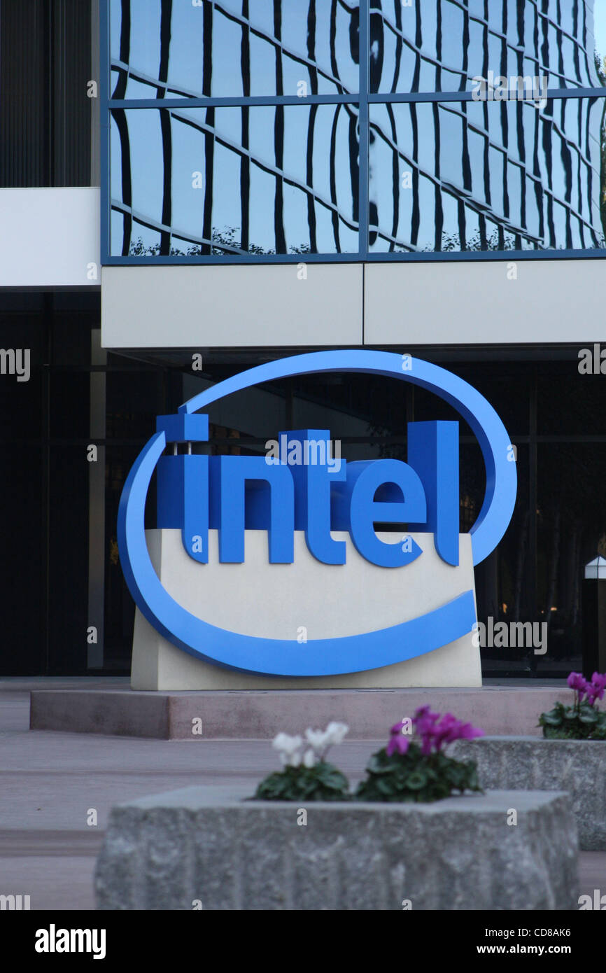 Robert noyce intel hi-res stock photography and images - Alamy