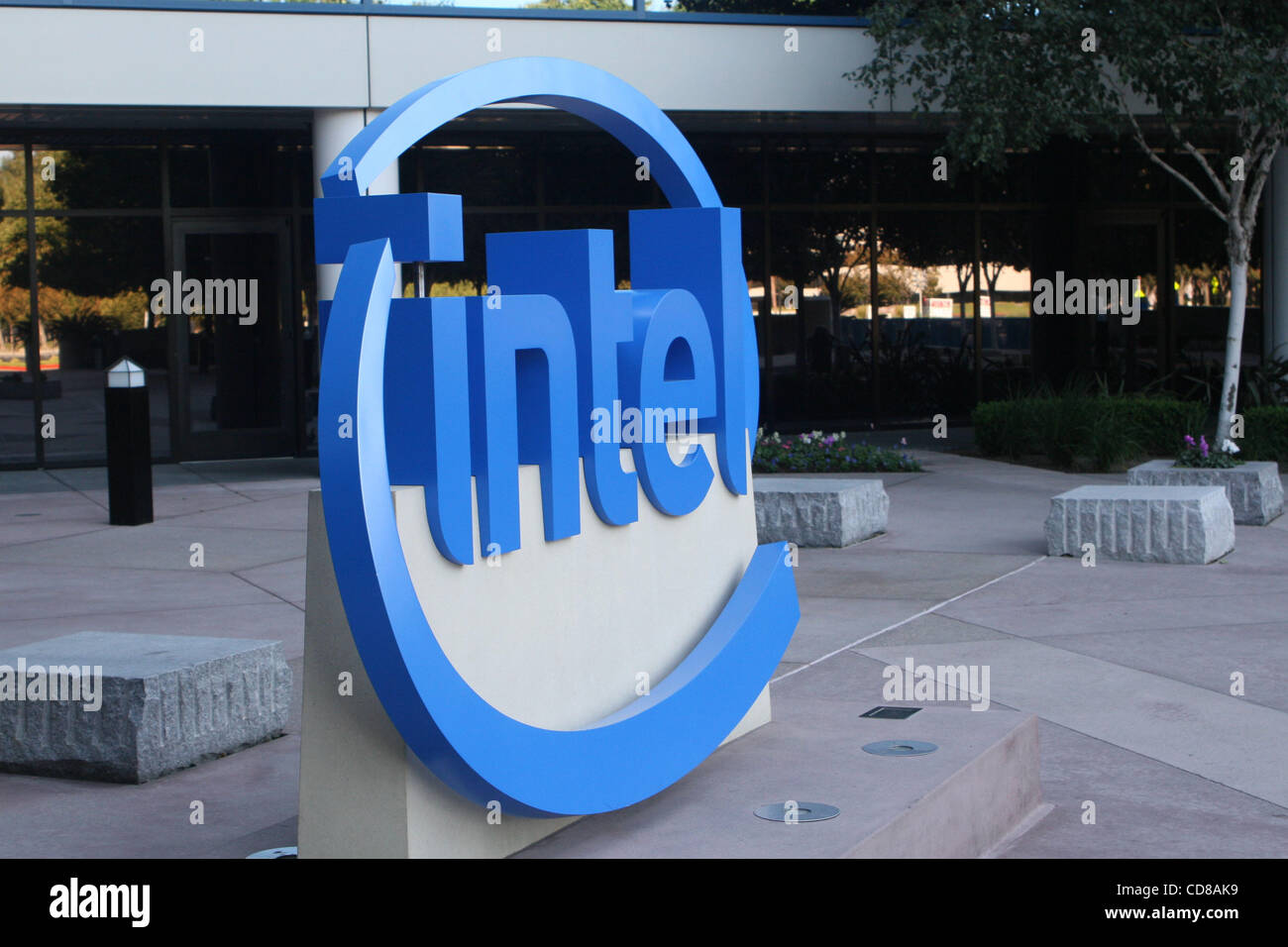 Oct 12, 2008 - Santa Clara, California, USA - Worldwide headquarters of ...