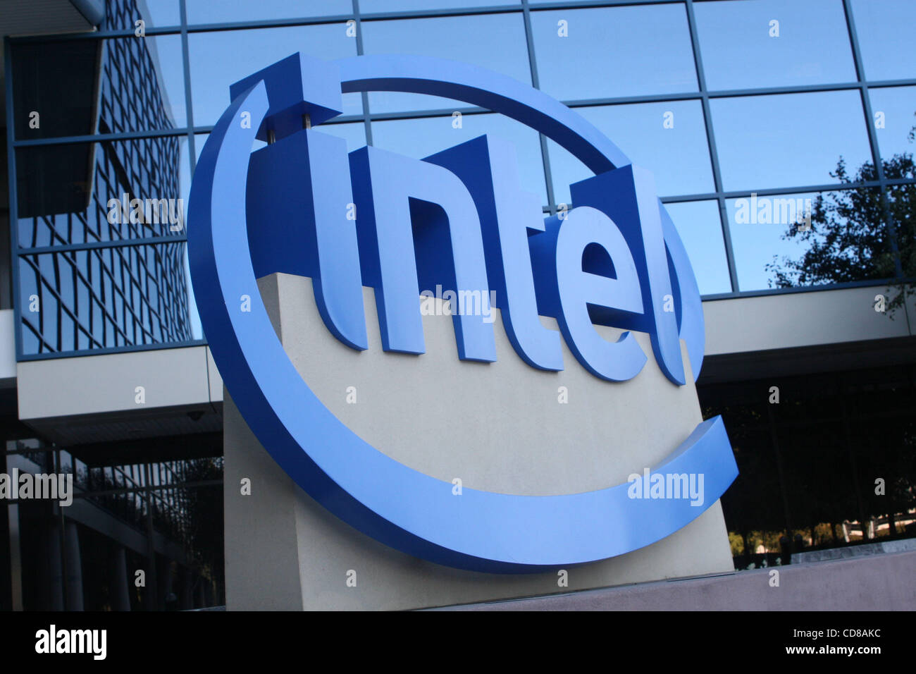 Oct 12, 2008 - Santa Clara, California, USA - Worldwide headquarters of ...