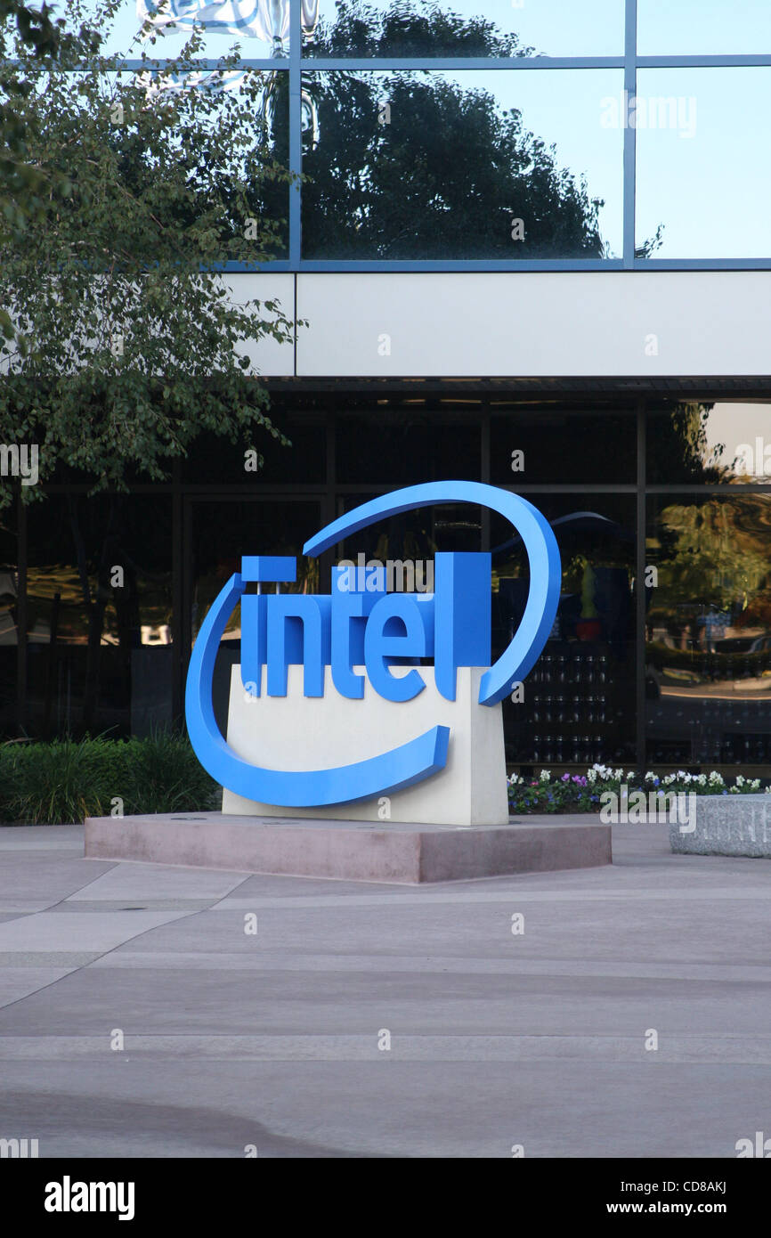 Robert noyce intel hi-res stock photography and images - Alamy