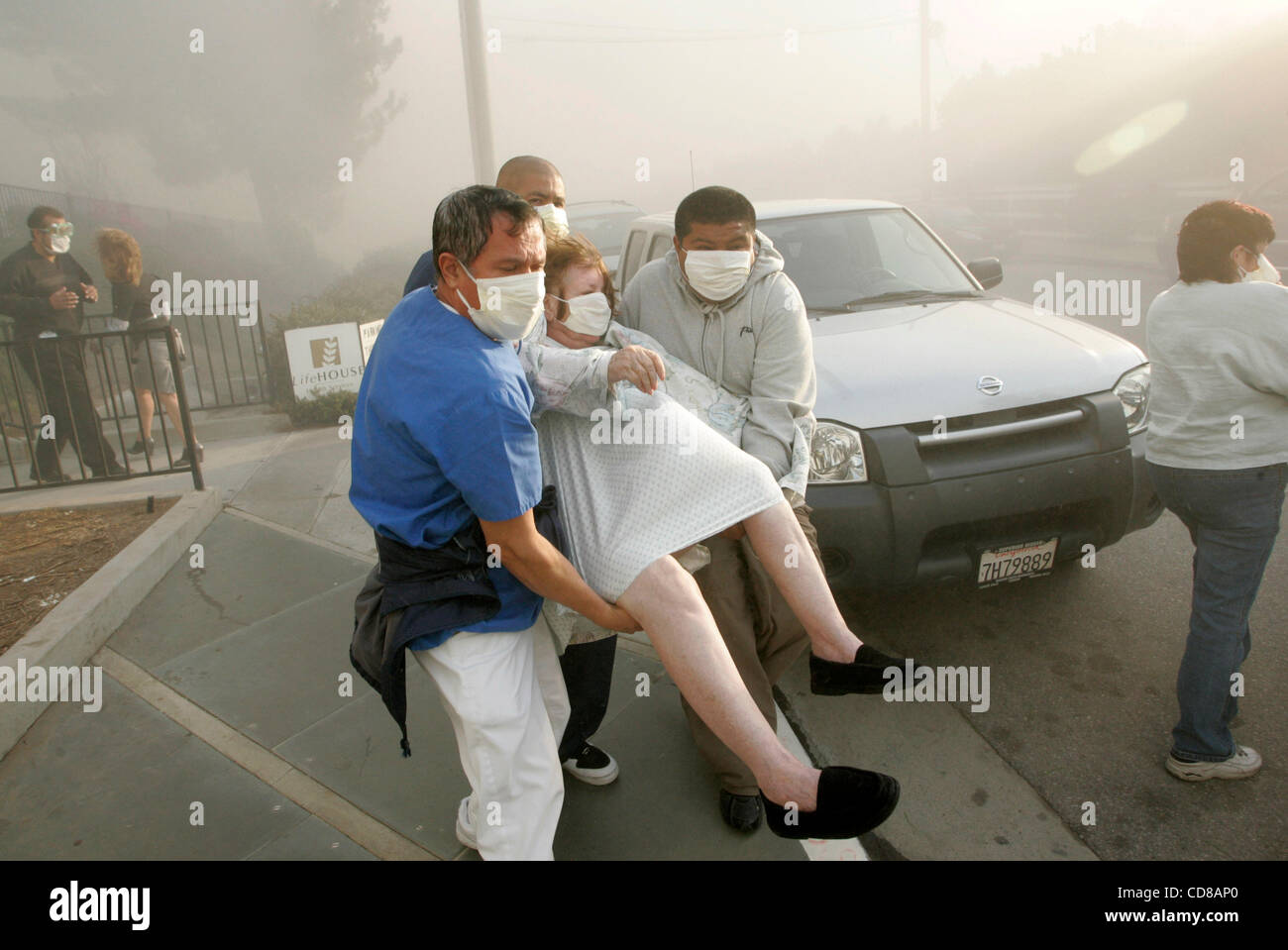 Oct 13, 2008 - Porter Ranch, California, USA - The Senson fire flares ...