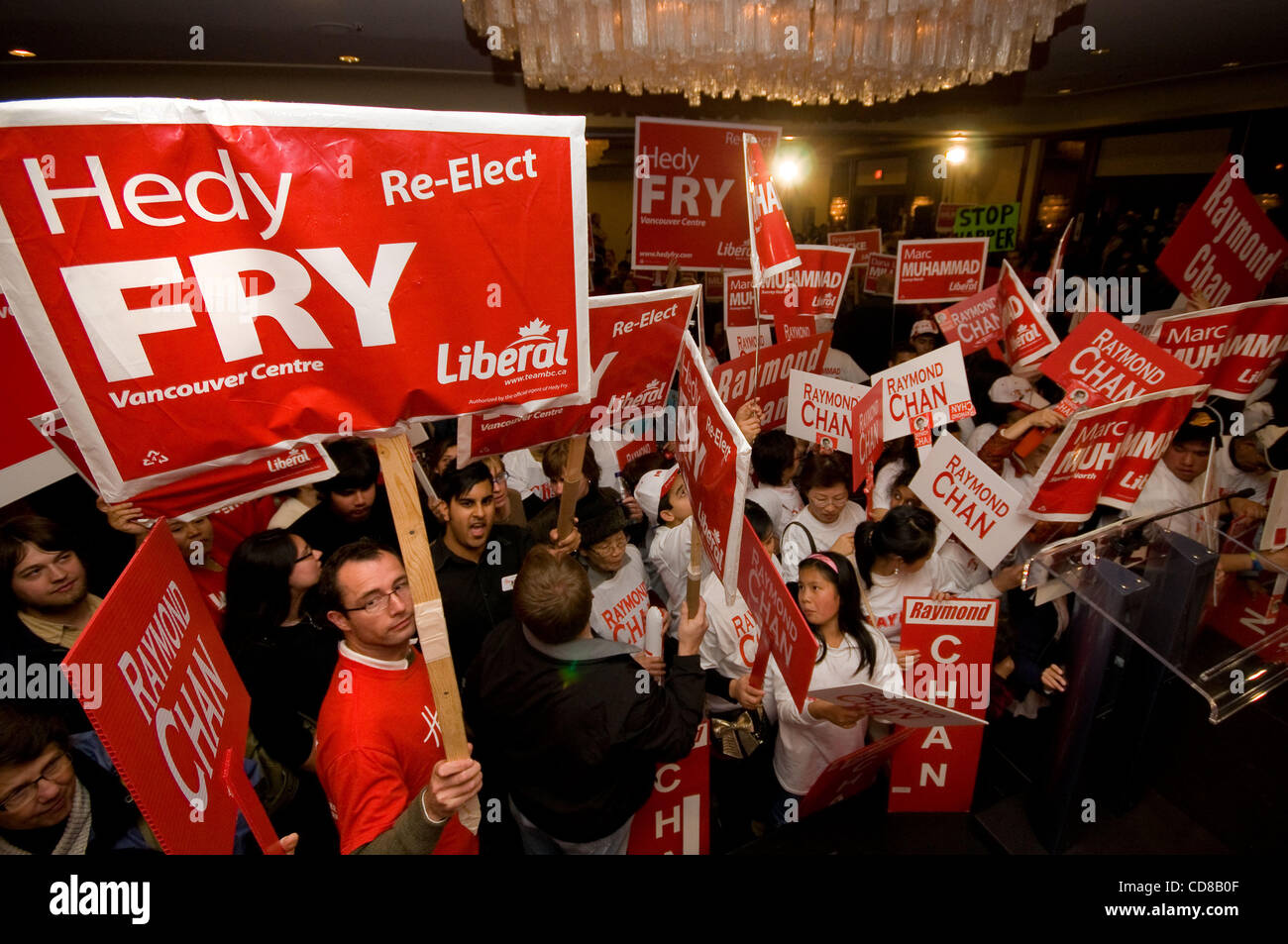 Picket signs hi-res stock photography and images - Alamy