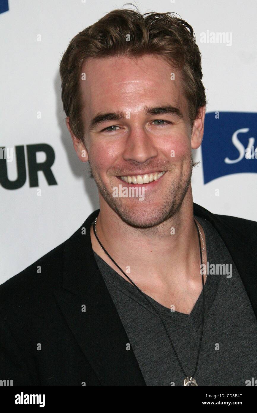 Oct 14, 2008 - Los Angeles, California, USA - Actor JAMES VAN DER BEEK ...