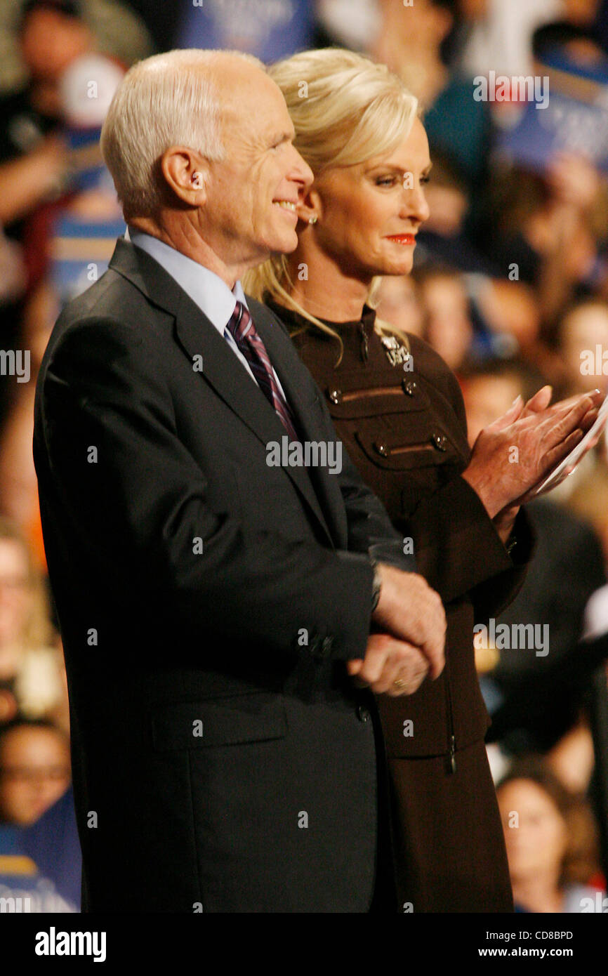 Oct 16, 2008 - Downingtown, Pennsylvania, USA - Senator JOHN MCCAIN and ...