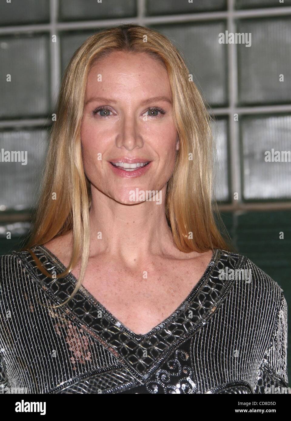 Oct 21, 2008 - Los Angeles, California, USA - Actress KELLY LYNCH at ...