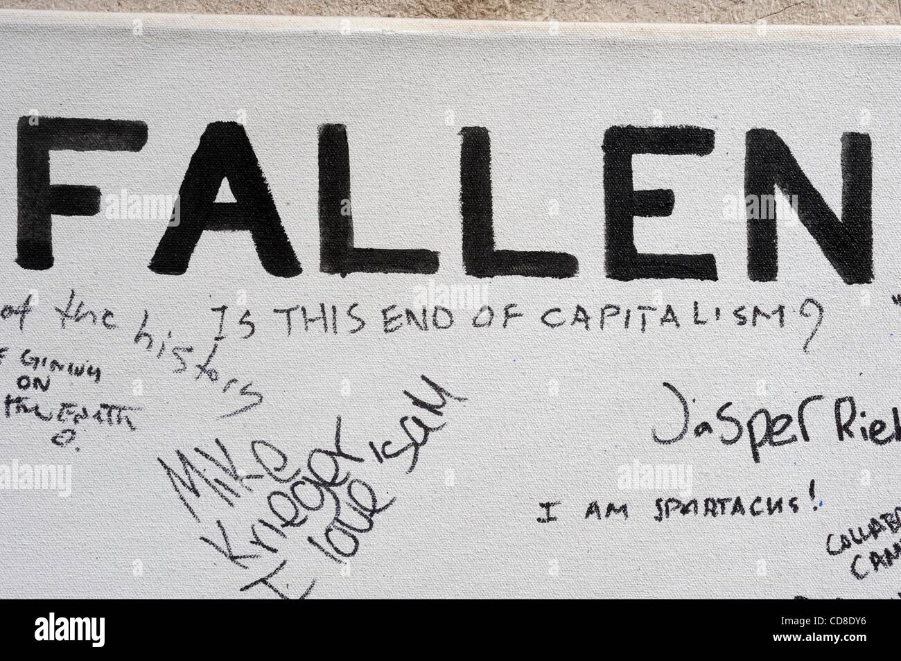 Oct 24, 2008 - Manhattan, New York, USA - Artist Geoffrey Raymond with ...