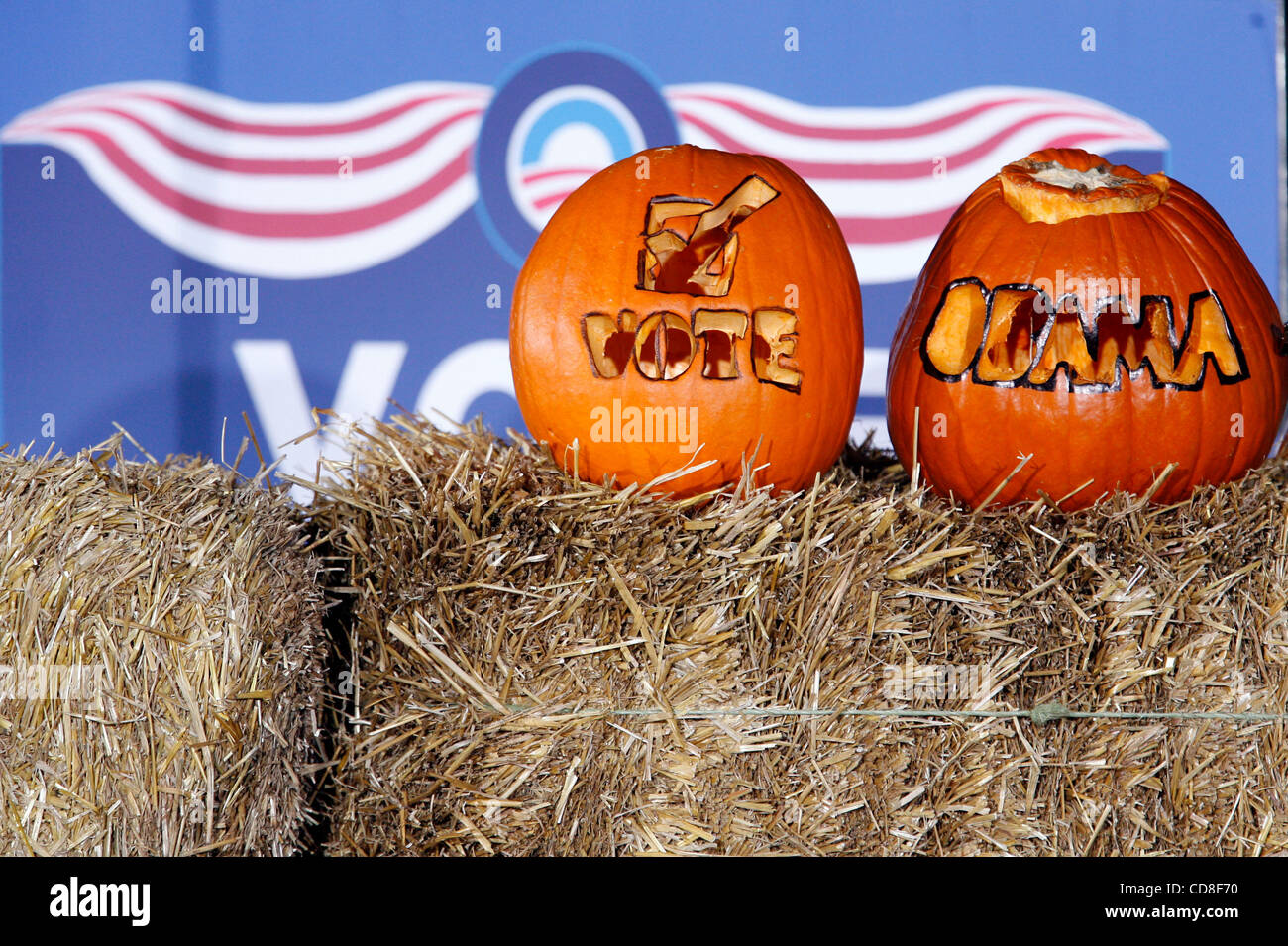 Vote pumpkin hi-res stock photography and images - Alamy
