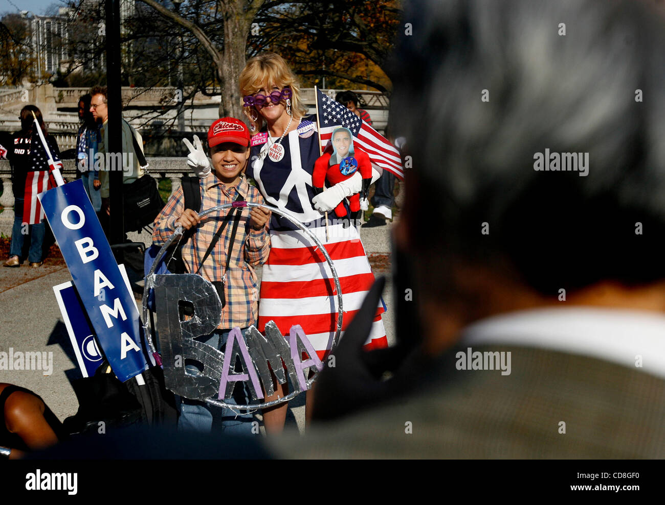Nov 04, 2008 - Chicago, Illinois, USA - KELLY JACOBS a democrat ...