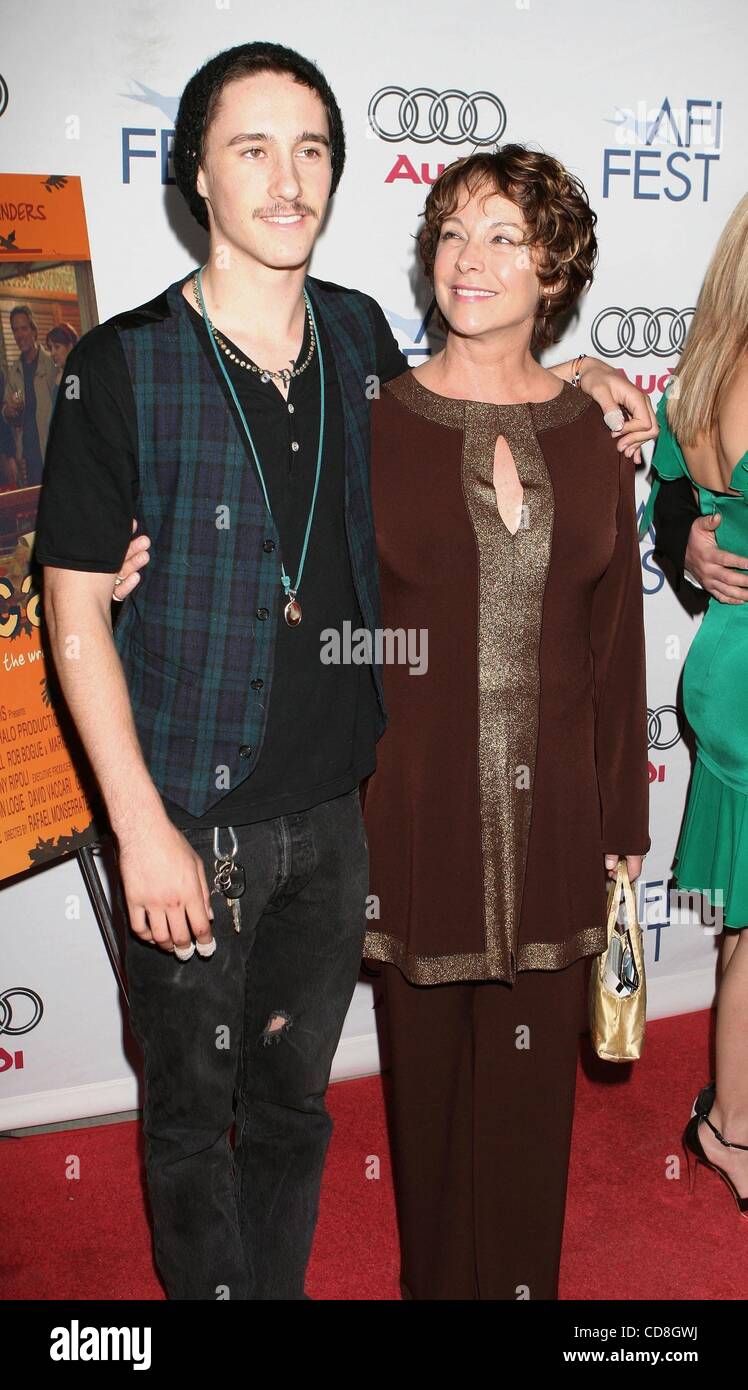 Tyler quinlan kathleen quinlan tribute hi-res stock photography and ...