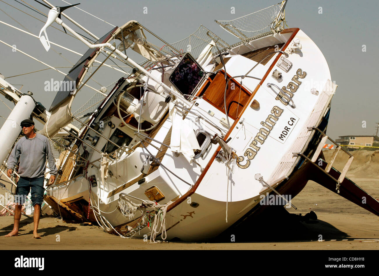 Nov 12, 2008 - Playa Del Rey, California, USA - Owner LARRY BEANE(left ...
