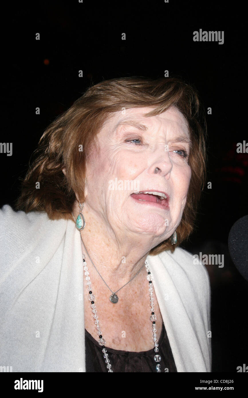Anne meara 2008 hi-res stock photography and images - Alamy