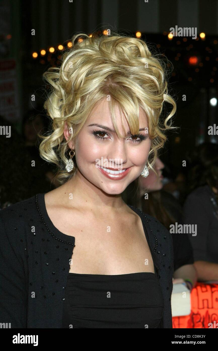 Nov 17, 2008 - Los Angeles, California, USA - Actress CHELSEA STAUB at ...